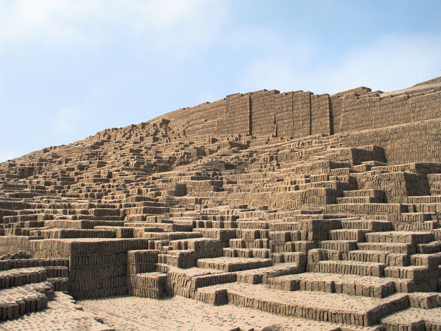 Lima – Huaca Pucllana – Viajento