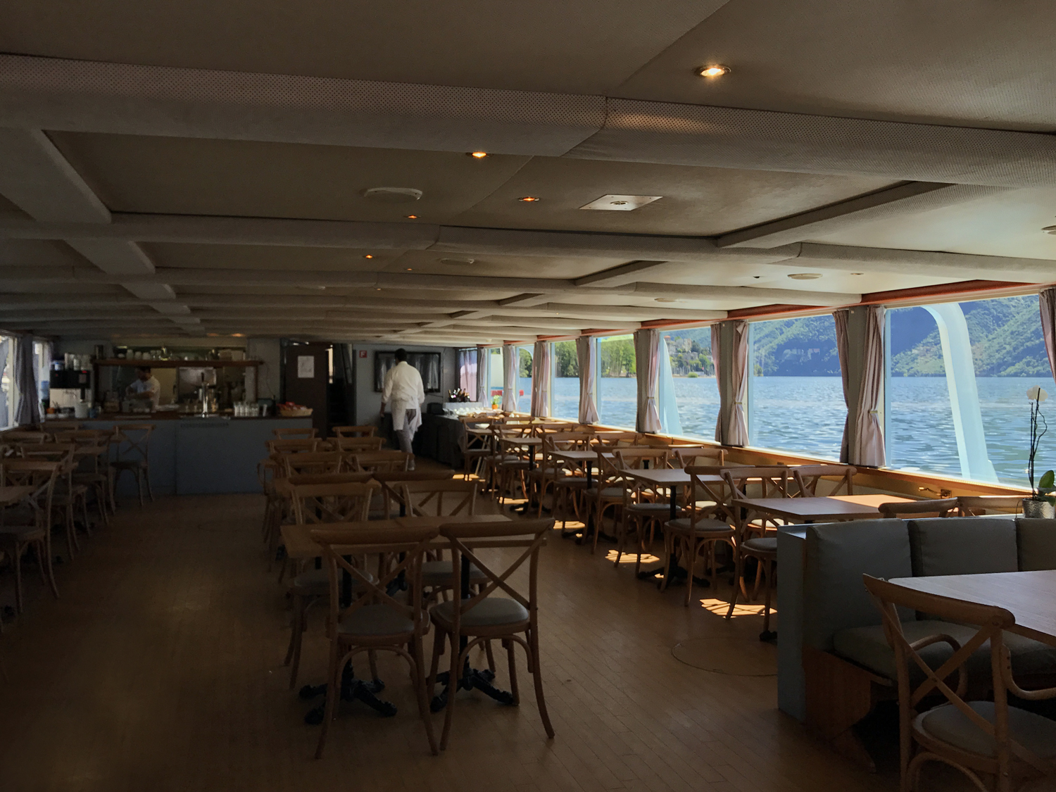 Lugano – Passeio de barco com almoço no lago – Viajento